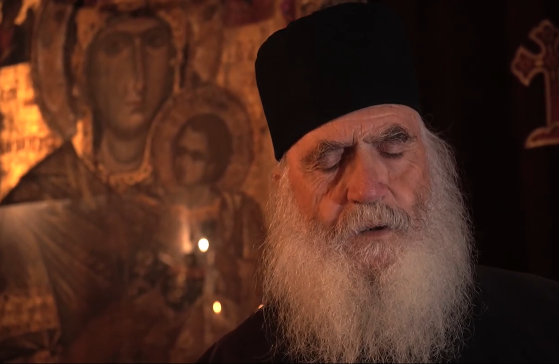 Όταν ο αείμνηστος Αρχιμανδρίτης Κυπριανός Αψερός έψαλλε το απολυτίκιο ...