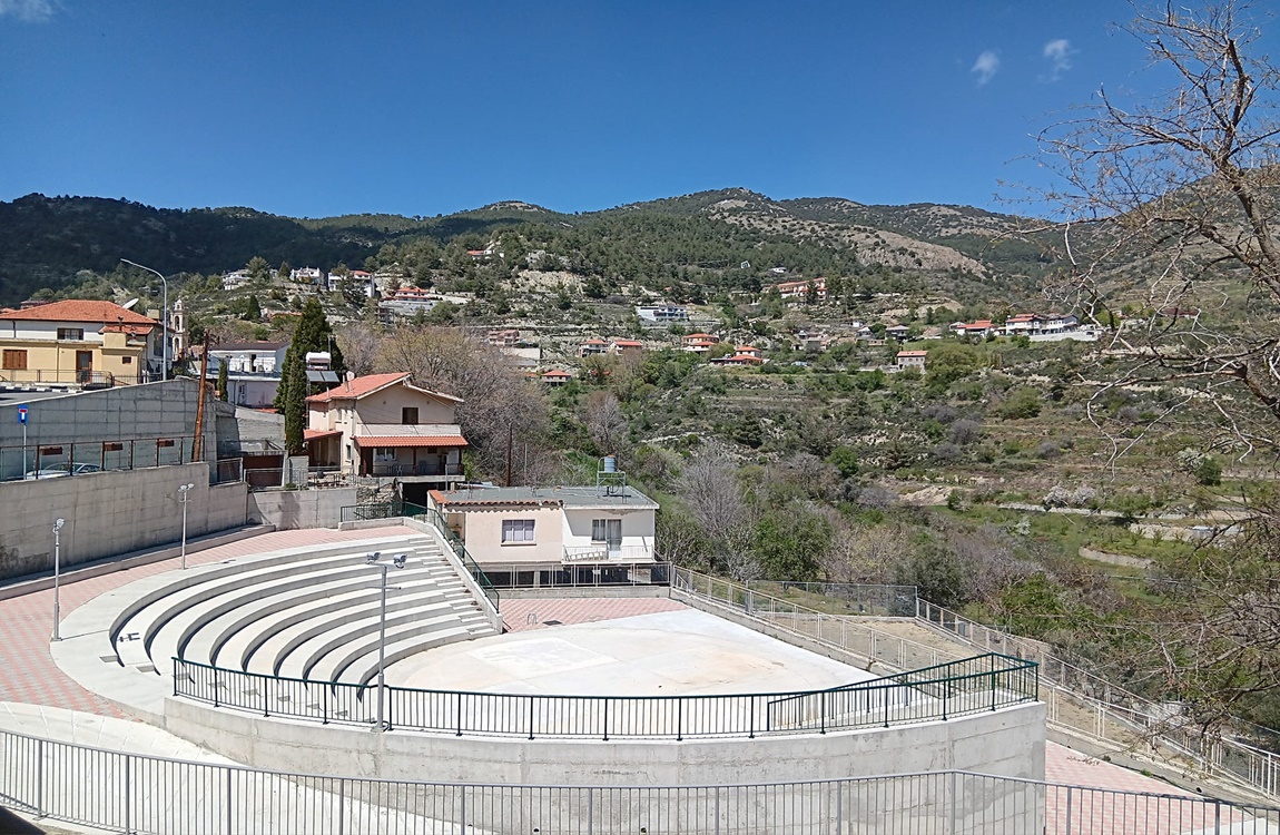 Προστέθηκαν και οι τελευταίες πινελιές στο Νέο Αμφιθέατρο Κυπερούντας ...